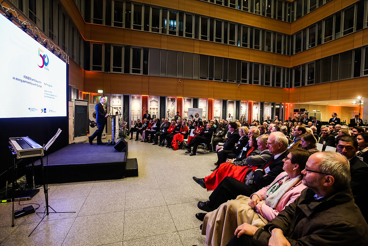 50 Jahre Asiatische Entwicklungsbank | AWE Blog
